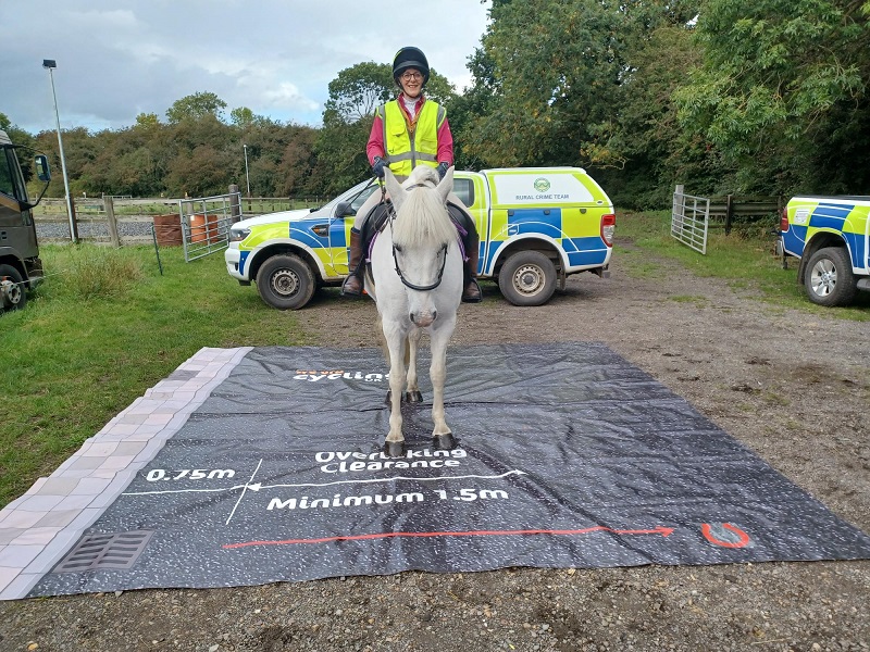 Warwickshire Police ‘Close Pass Operation’ Raising Awareness for Horse ...